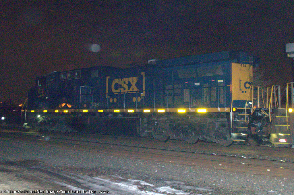 CSX AC44CW 414 leads Q162